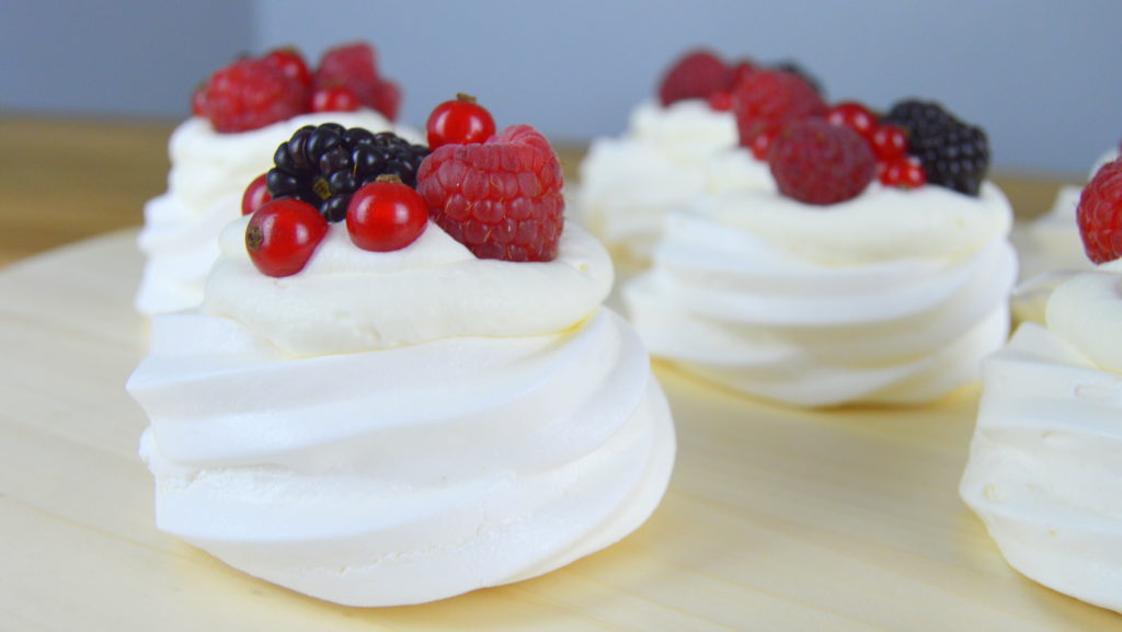 Pavlova aux fruits rouges - Les pépites de Cloé